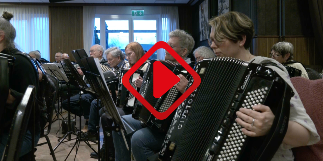 77 muzikanten vormen orkest tijdens 15e Accordeon Play-In Dag